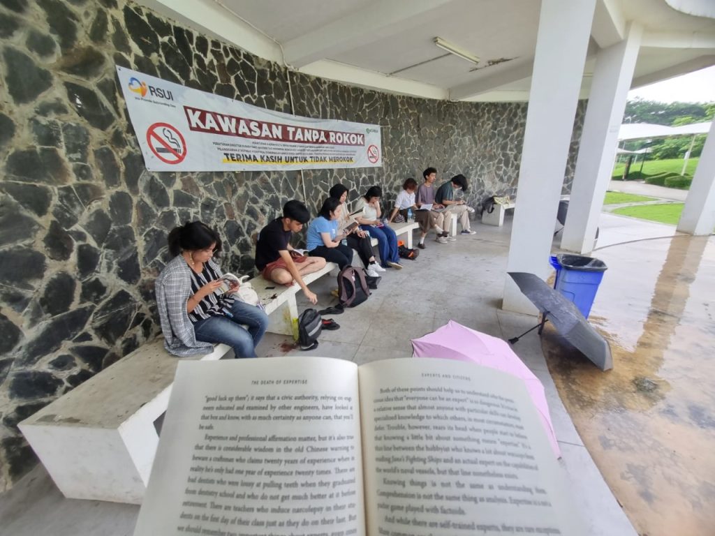 Makara Book Club, Komunitas Baca Buku di Tengah Rendahnya Minat Baca di ...